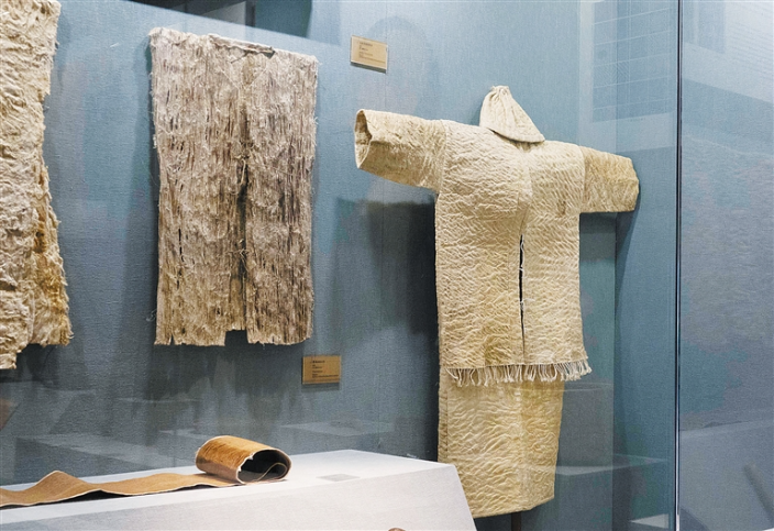 Tree Bark Cloth: A living fossil of the Li textile culture ...