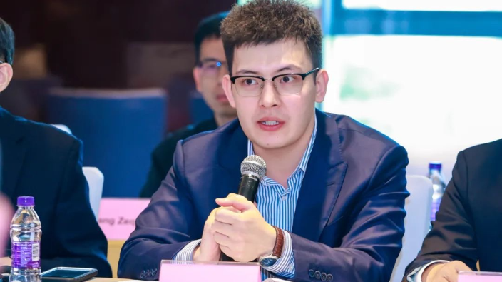 "Panda Man" Ruslan, One of Hainan's Most Famous Foreigners - Focus on ...