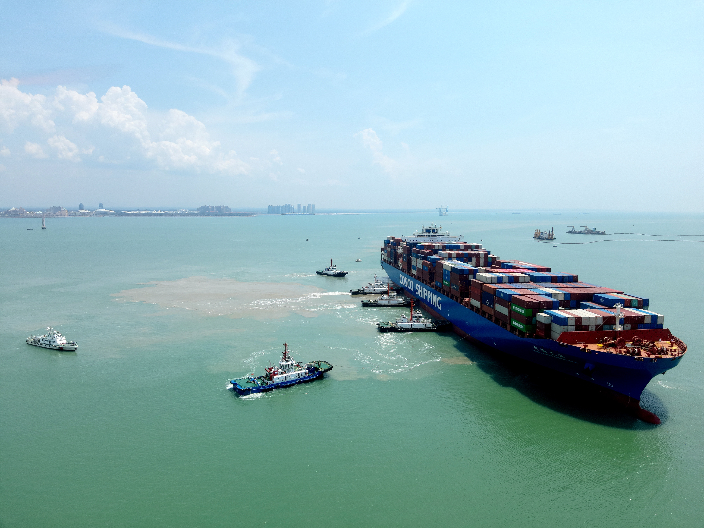Yangpu Port Welcomes its first 120,000-ton Container Ship - Focus on ...
